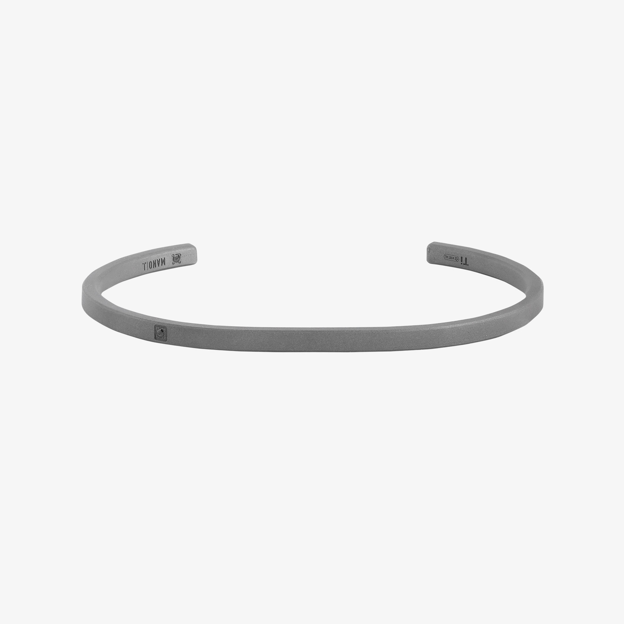 Men's bangle titanium with black diamonds | Venetia Vildiridis E-Shop